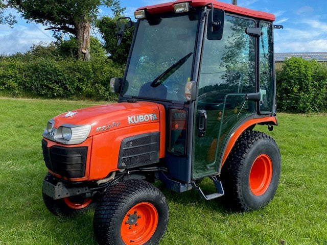 Kubota B2230 compact tractor HST Cab – Hughie Willett Machinery