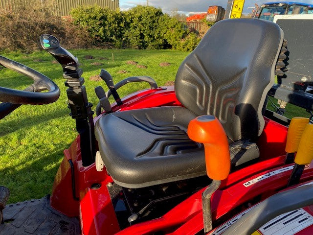 .Massey Ferguson 1532 Compact loader Tractor – Hughie Willett Machinery